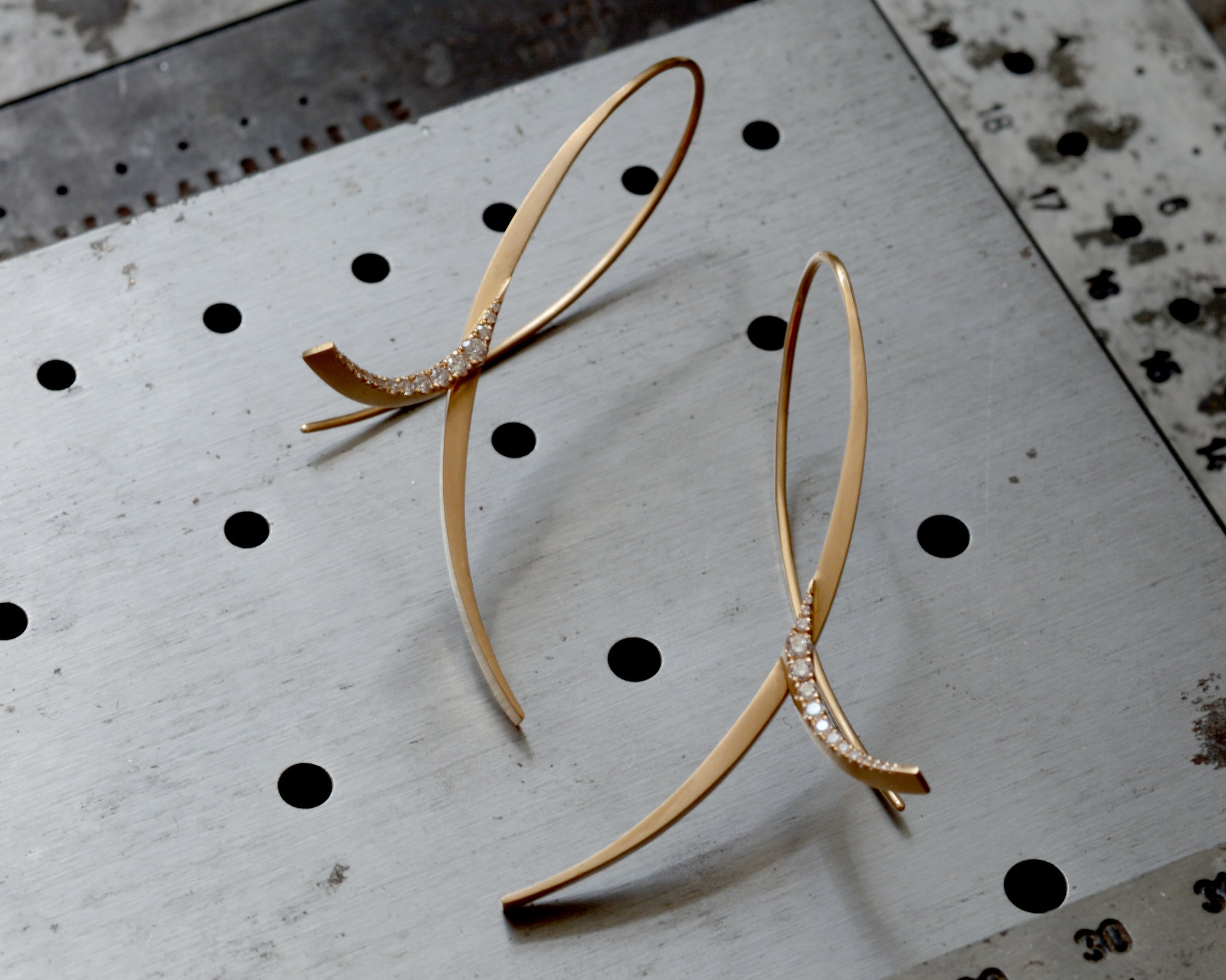 Commissioning a bespoke piece of jewellery: How the process works