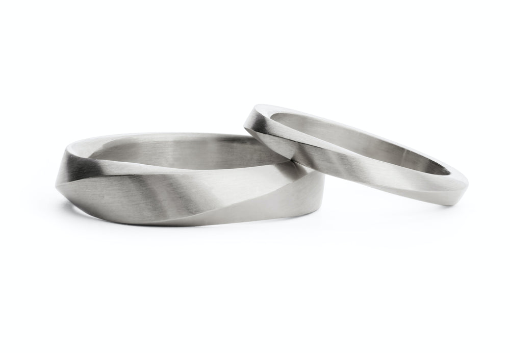 Ladies and mens mobius wedding bands (top twist)